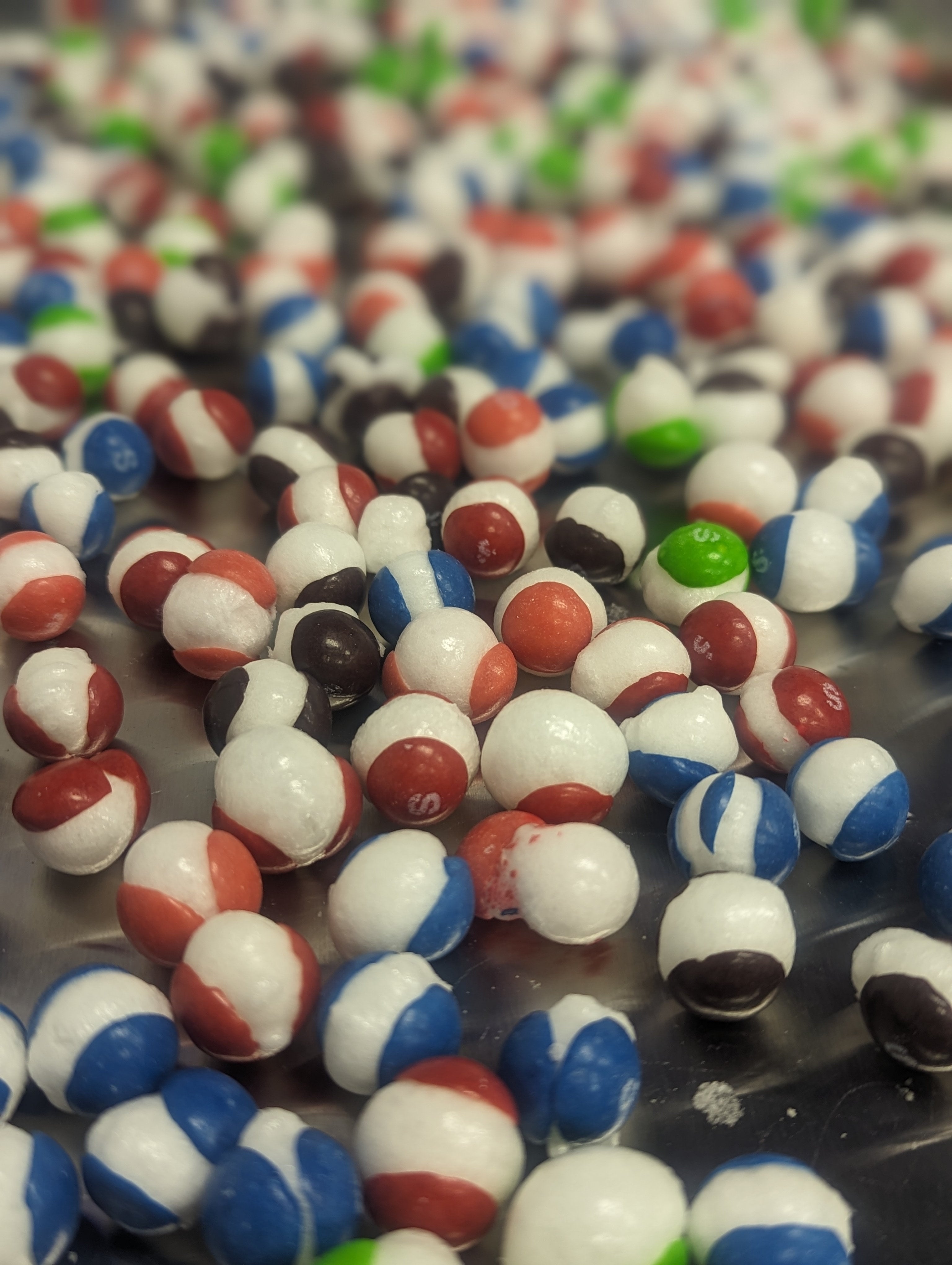 Berry Rainbow Crack (Berry Freeze Dried Skittles) | Extreme Freeze ...